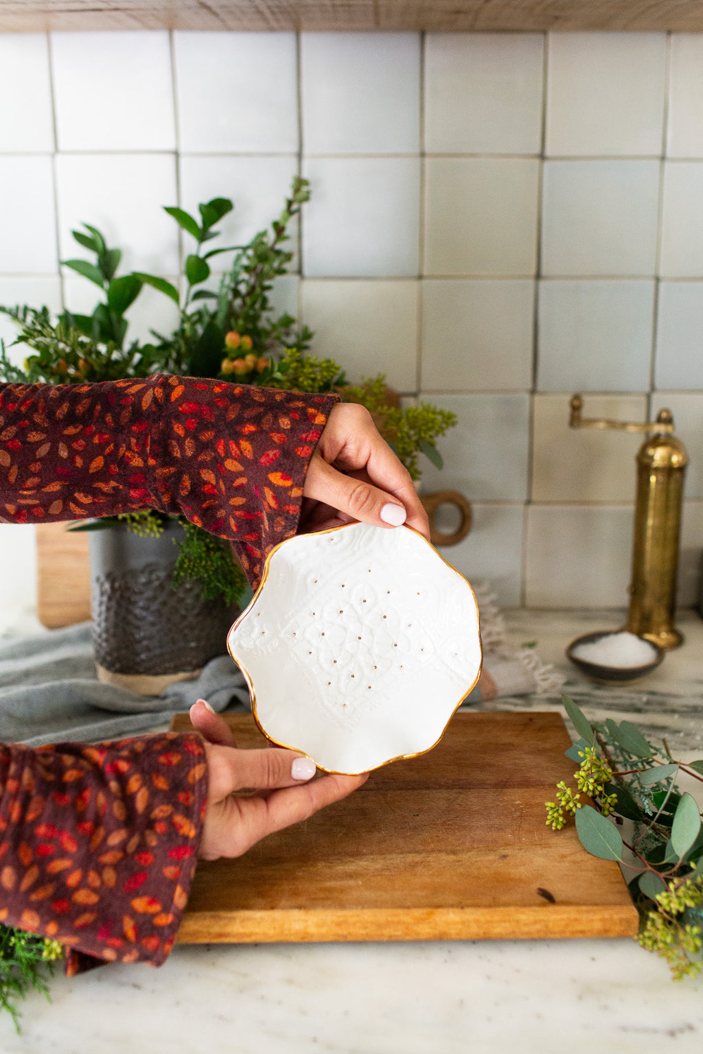 White & Gold Lace Bowl – Handmade Studio TN